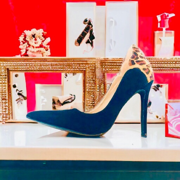 Shoe Republic LA | Shoes | Shoe Republic La Black Suede Pumps Size 8 ...